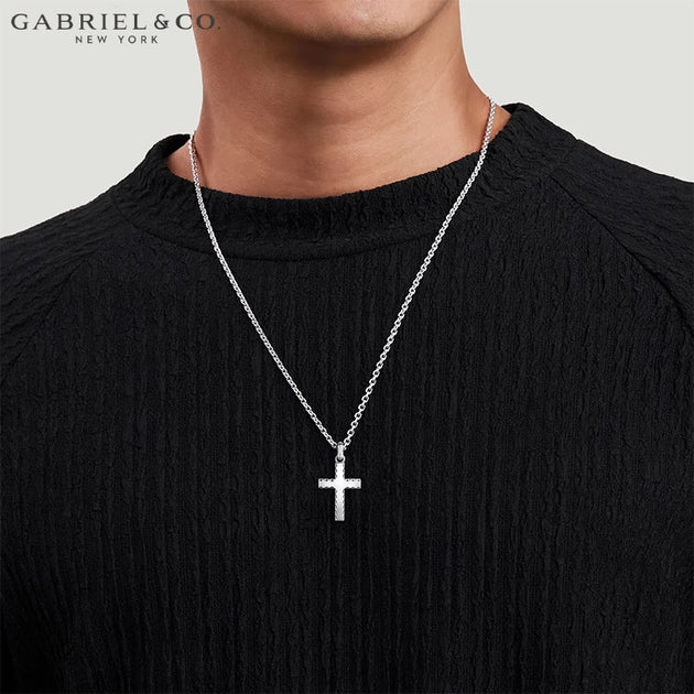 Signature Beveled Cross Pendant – Heinrichs Jewellery